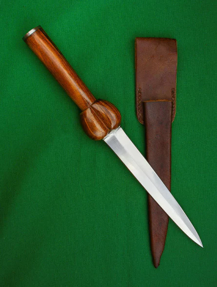 Bollock Dagger – Wizards & Wonders