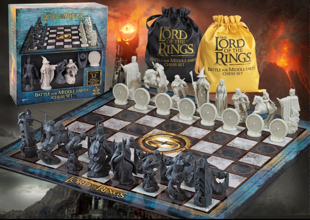 Battle For Middle-earth Chess Set : LORD OF THE RINGS – Wizards & Wonders